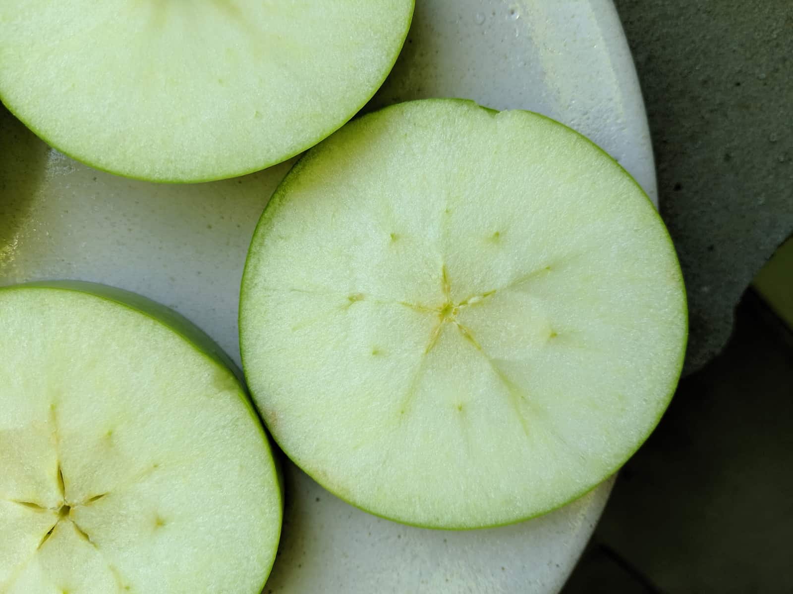 Apples and Five-Fold Symmetry – How To Speak Machine 📘: Computational ...